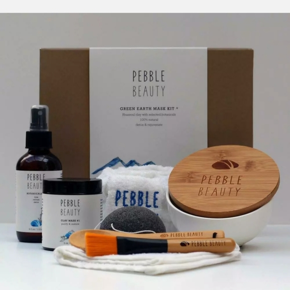 Pebble Beach | Skincare | Pebbles Beach Green Earth Mask Kit New Sealed ...